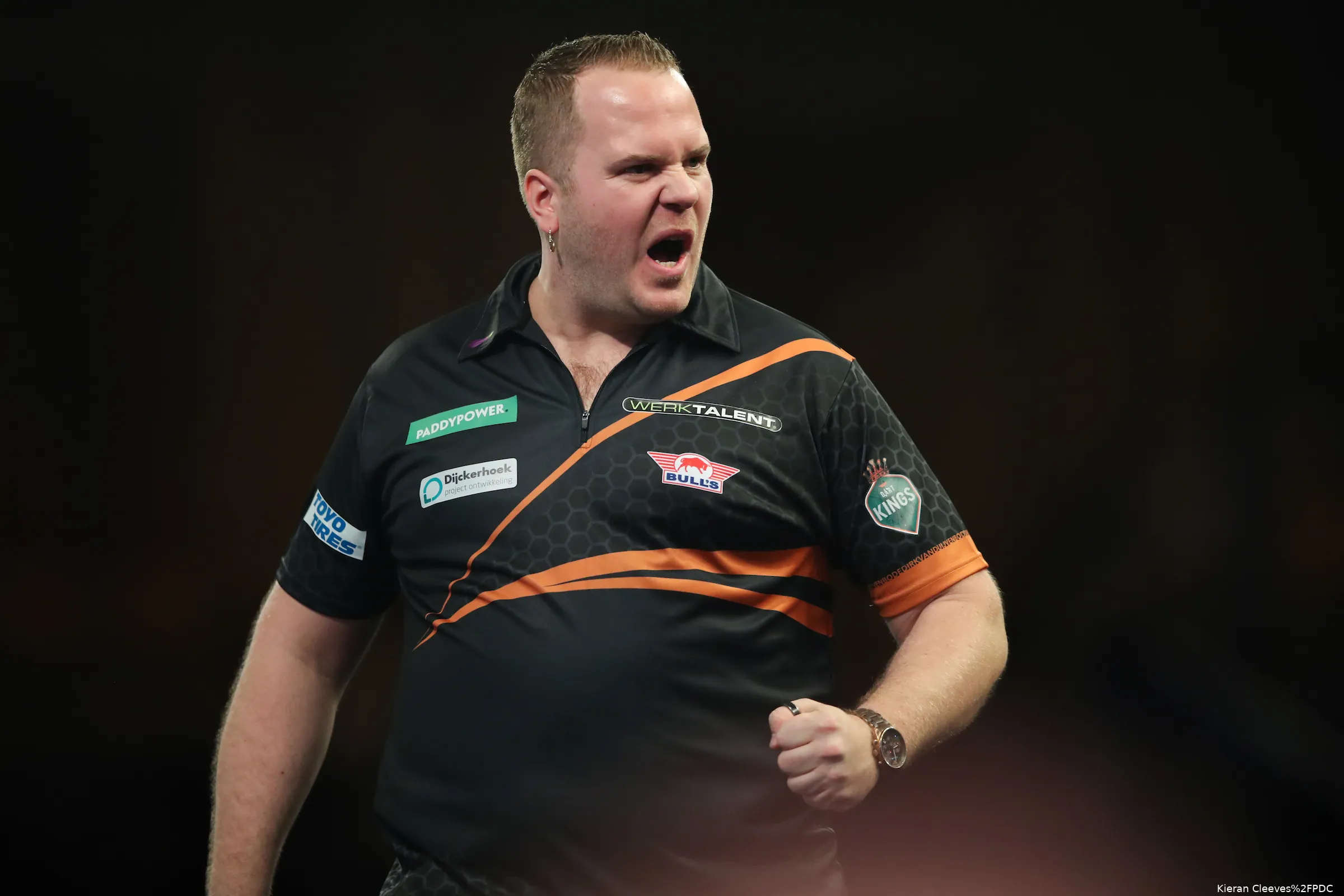 "Was kümmert mich das, Auch wenn er sich selbst 100 Mal schlägt" - Dirk van Duijvenbode über ...